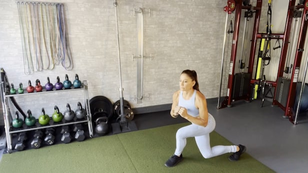 Crossover Lunges | GolfDigest.com