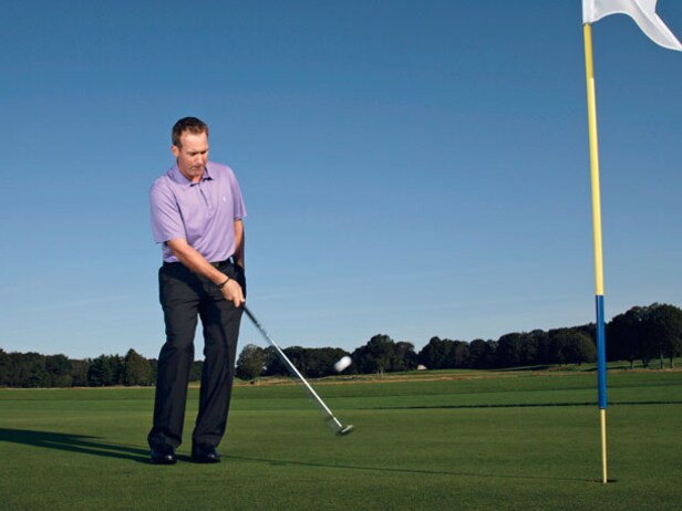 Kevin Hinton: Use the Bounce On Pitches | How To Play Golf | Golf Digest