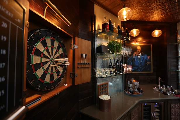 Shaq bought a treehouse...with a mural of Shaq in it | Golf News and ...