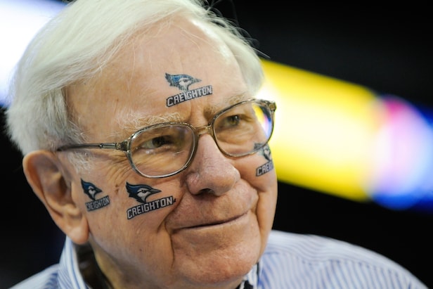 Warren Buffett offers employee who picks a perfect Sweet 16 a million ...