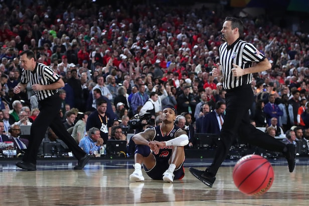 NCAA referees are really bad | Golf News and Tour Information | Golf Digest