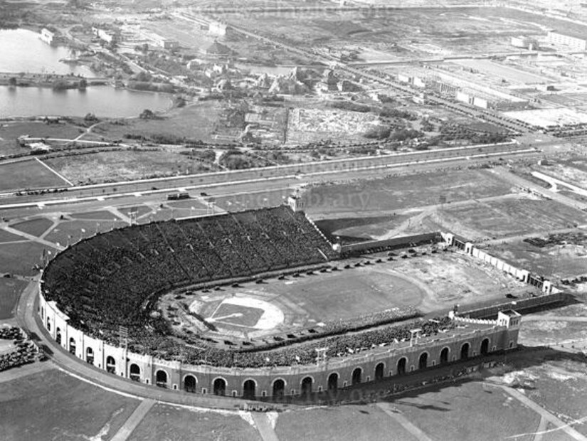 This reddit thread of weird baseball fields is here to help us all get ...