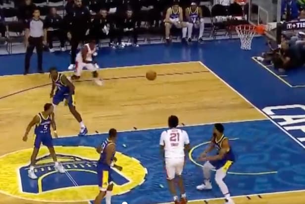 Memphis Hustle center pulls off real-life “Off the Heezay,” delivers ...