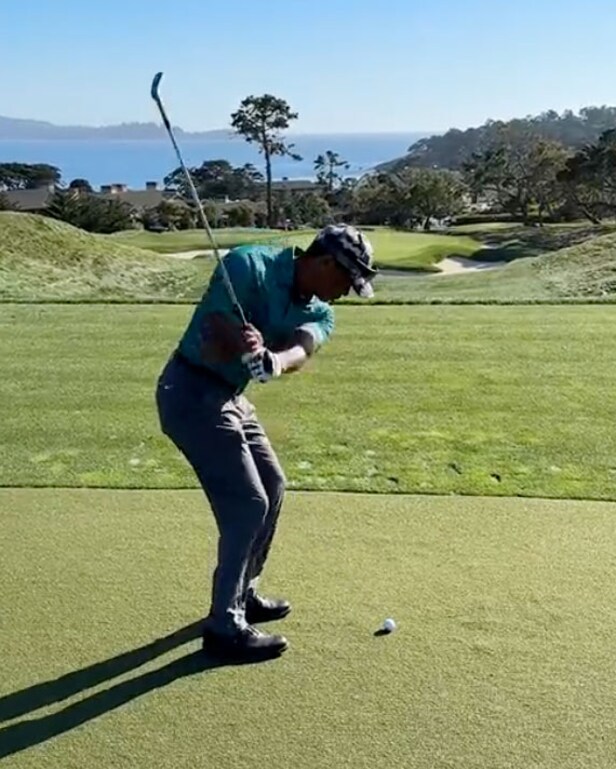 Video catches Tiger Woods hitting wedge while hosting junior event at ...
