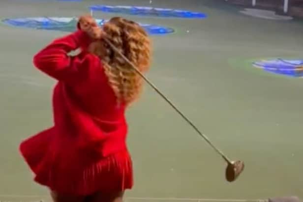 We got a glimpse of Serena Williams’ golf swing at Netflix's 'Full ...