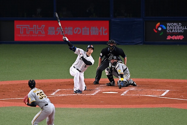 Shohei Ohtani clangs 420-foot homer from one knee in return to Japan ...