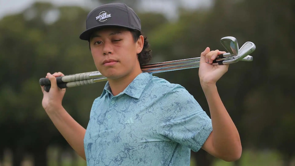 Pro golfer is making remarkable return after losing an eye in terrible ...