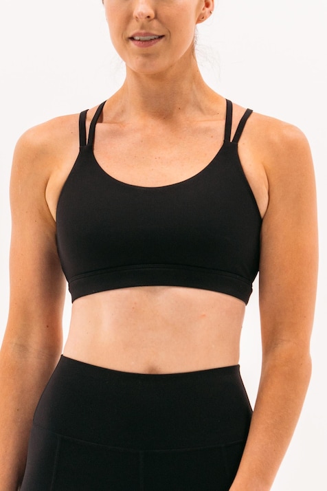 Women’s golf apparel brand Foray introduces bold sportswear collection ...